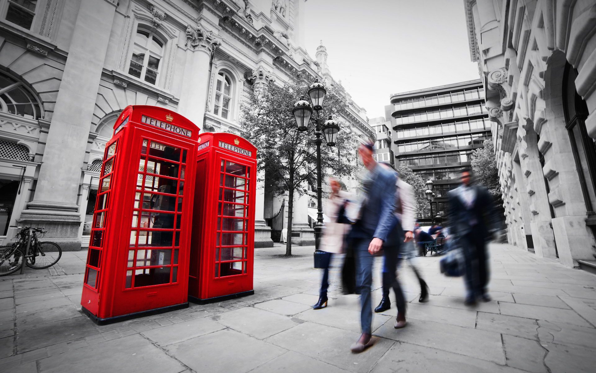 英國職場新進員工的掙扎與突破 | CAREhER | Where Global Minded Women Connect, Grow & Belong